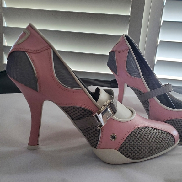 Paprika | Shoes | New 7 Baby Pink Grey Athletic Pumps 77 Strap Silver ...